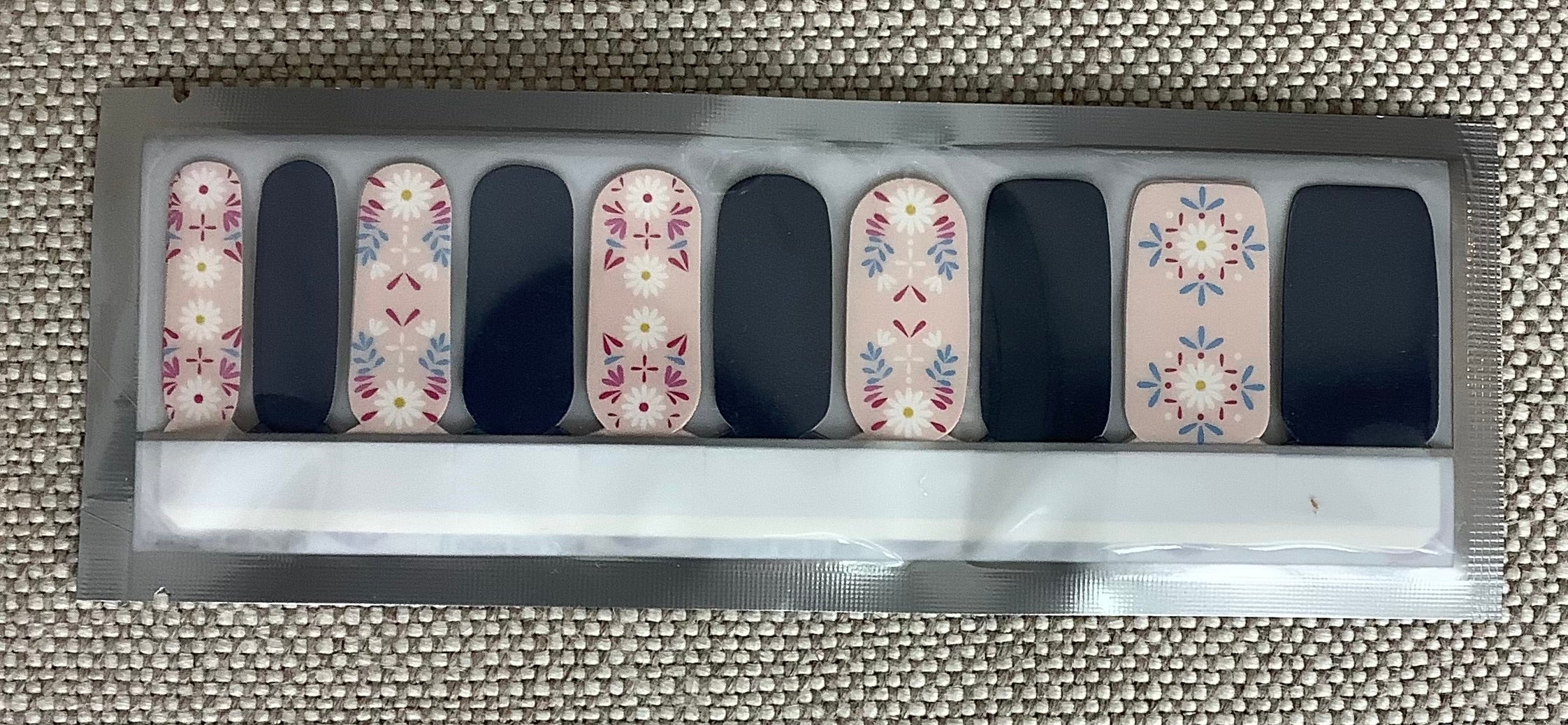 Tapestry 20 – ShiBella Nails